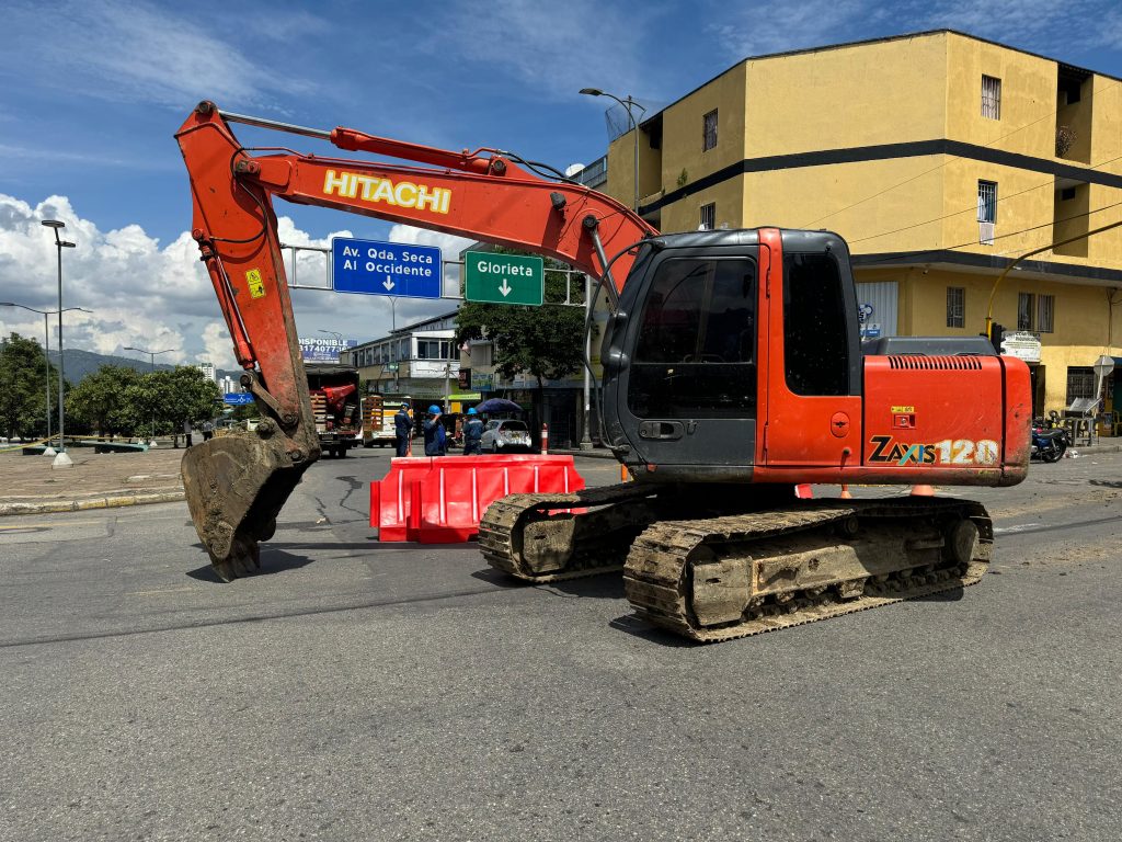 Cierre vial temporal en la Avenida Quebrada Seca por reparación de ...